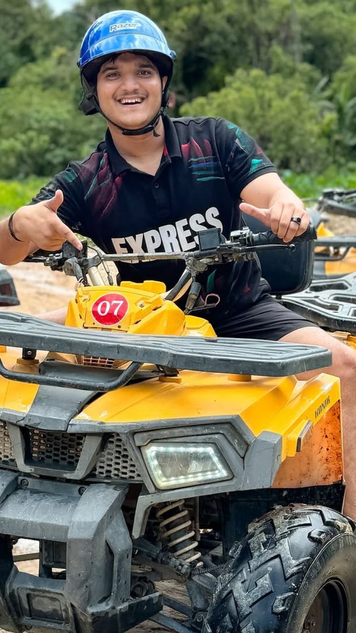 फेमस यूट्यूबर मृदुल तिवारी की क्या है नेटवर्थ